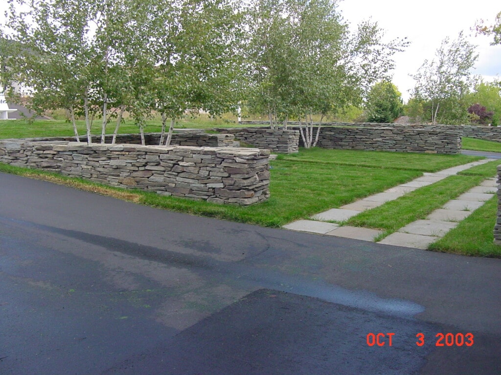New York Bluestone Full Color Natural Block Wall - Great Lakes Stone Supply