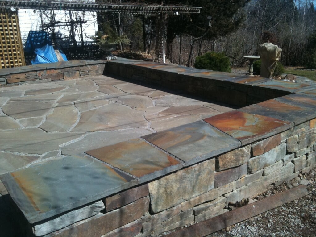 New York Bluestone Full Color Natural Block Wall - Great Lakes Stone Supply
