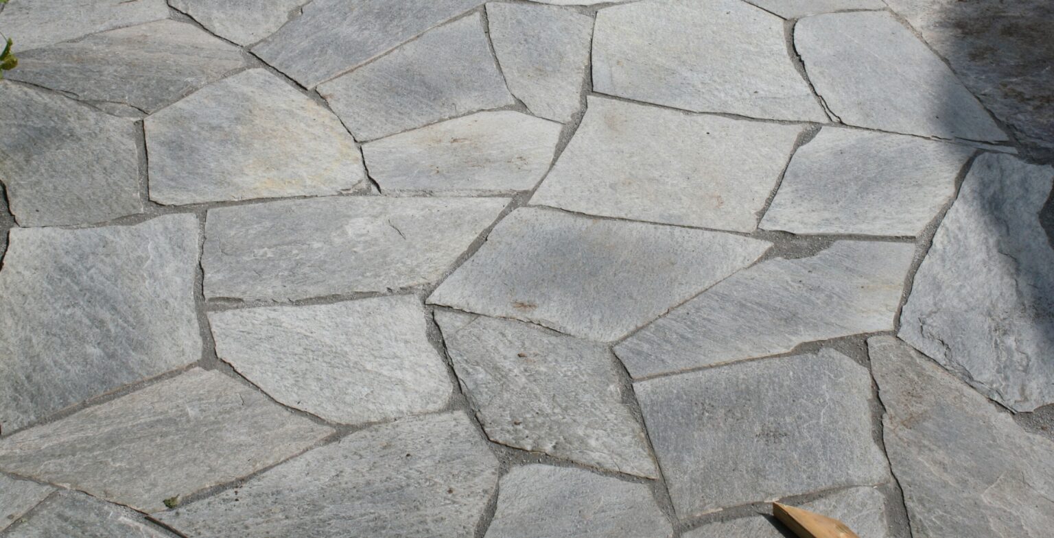 Black Mist Flagstone - Great Lakes Stone Supply